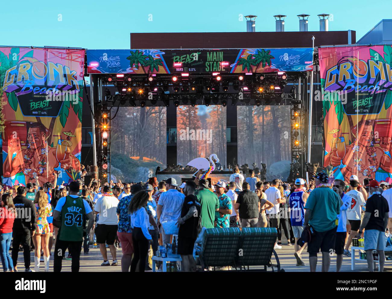 Numerous celebrities and fans come together for Rob Gronkowski''s pre ...