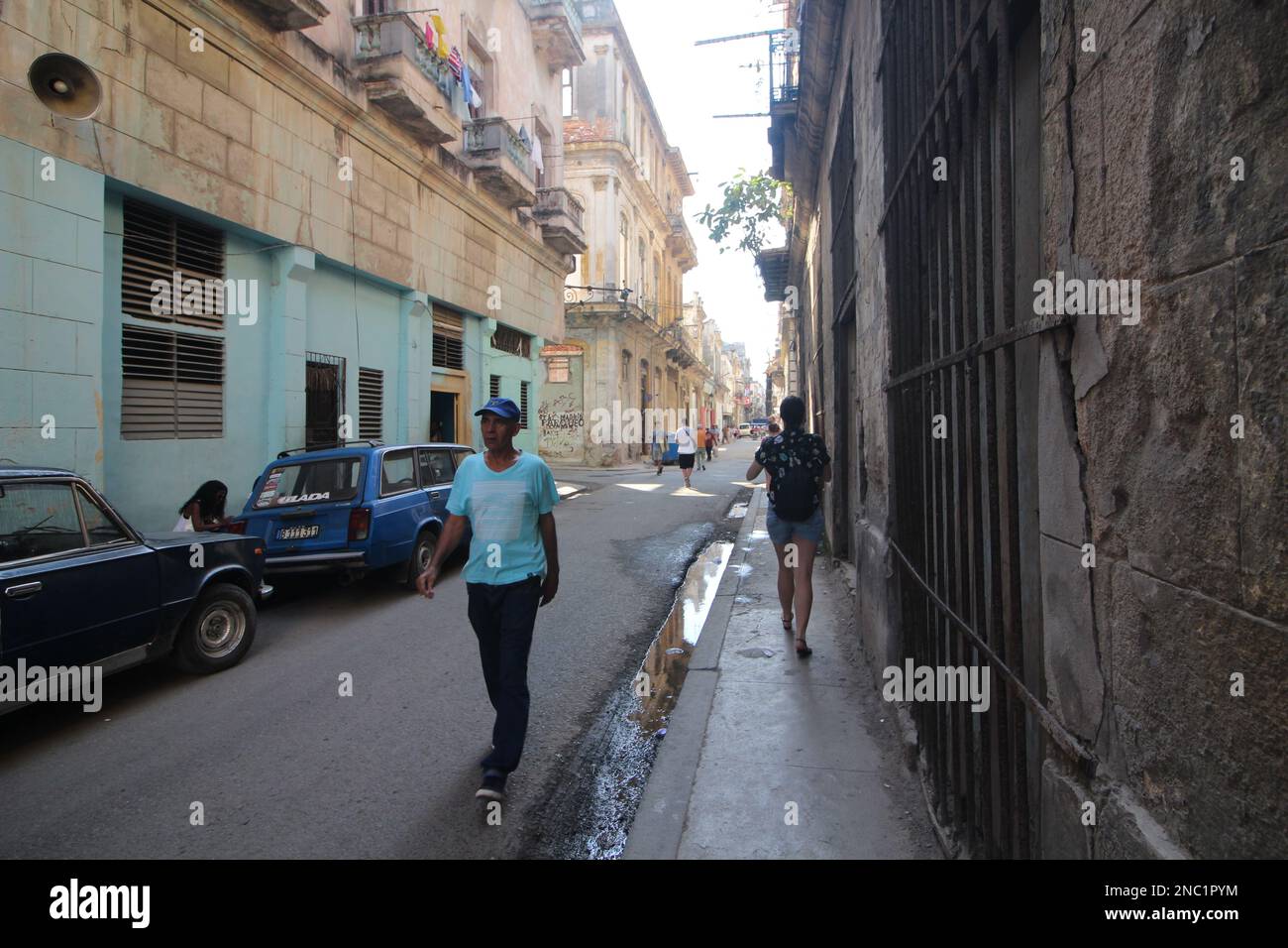 Street in a historical center of Havana, capital city of Cuba Stock ...