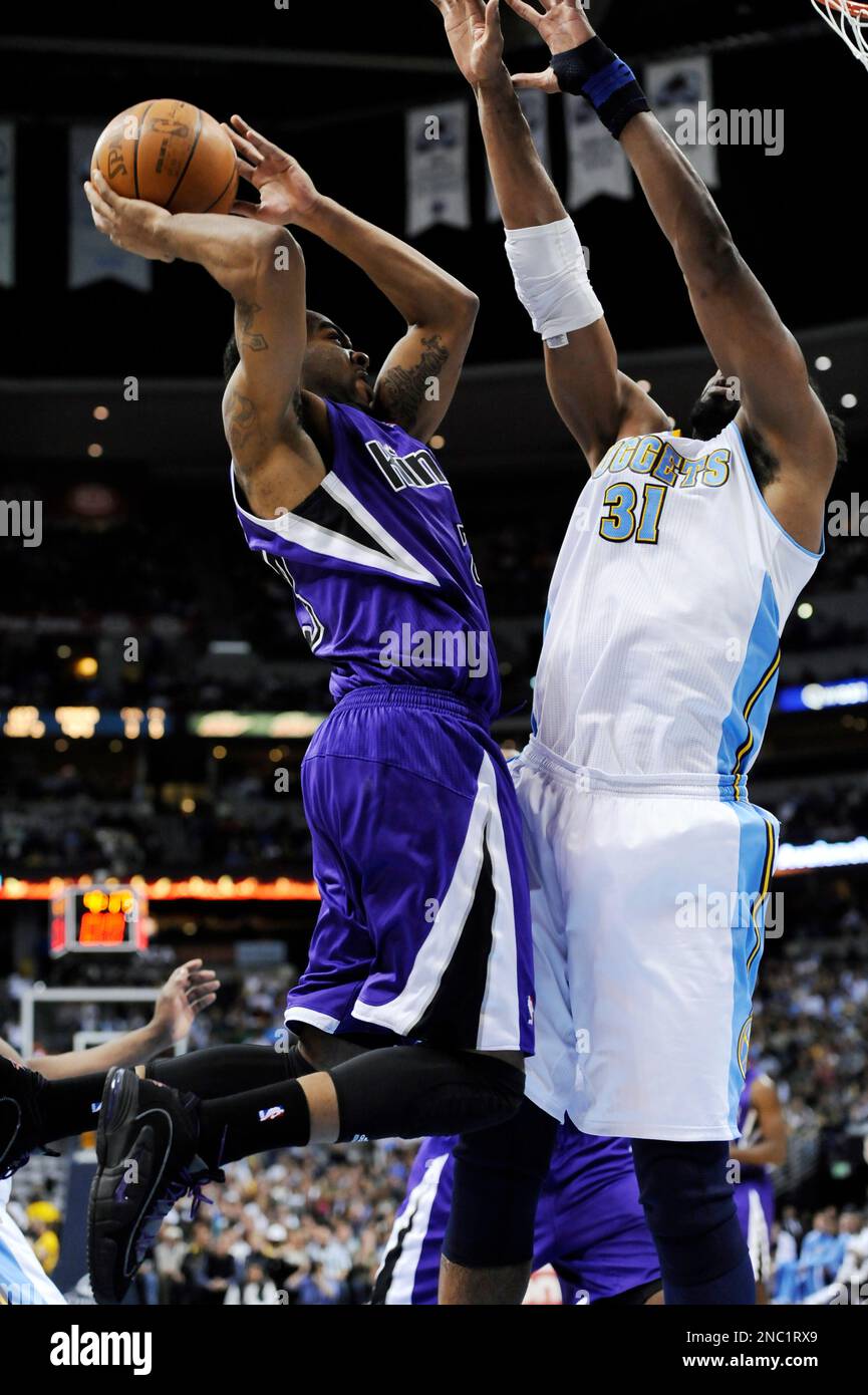 Sacramento Kings guard Marcus Thornton (23) goes up for a sht against ...