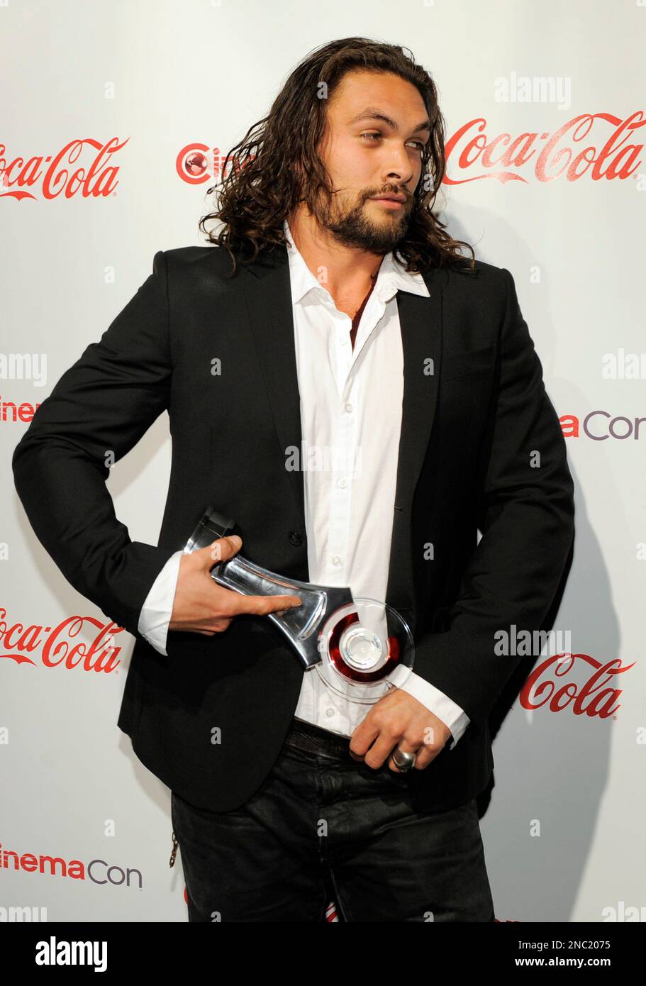 Jason Momoa, recipient of the Male Rising Star of 2011, arrives for the ...