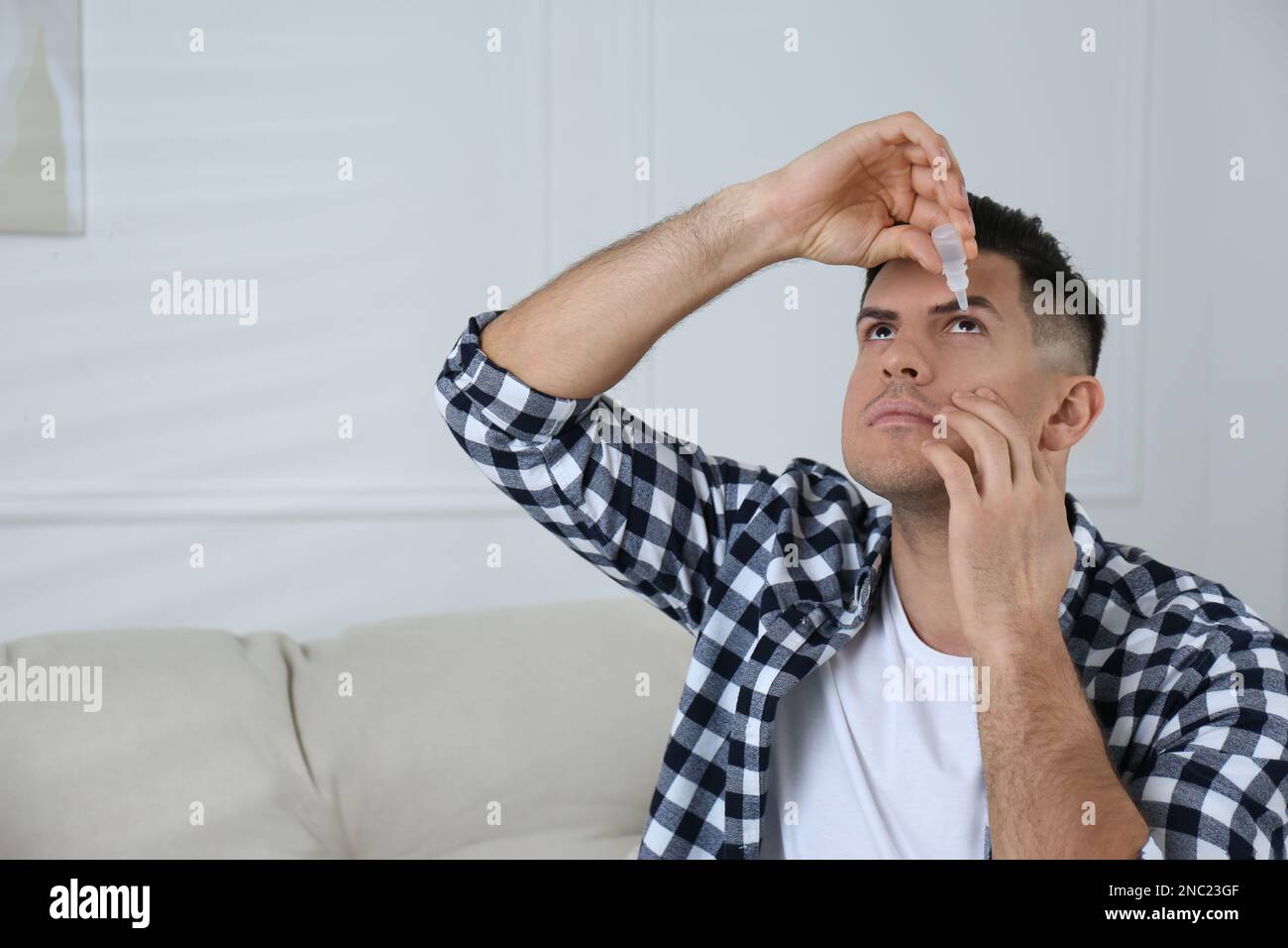 Living eyeball hi-res stock photography and images - Alamy