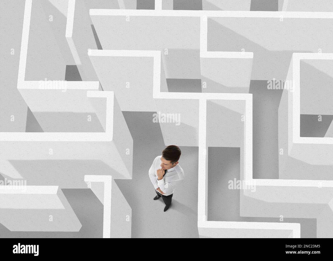 Businessman trying find way hi-res stock photography and images - Alamy
