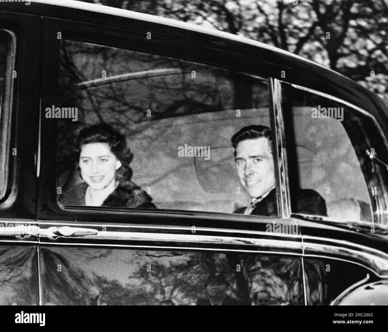 Princess Margaret and her fiancé, Antony Armstrong-Jones arrive in ...
