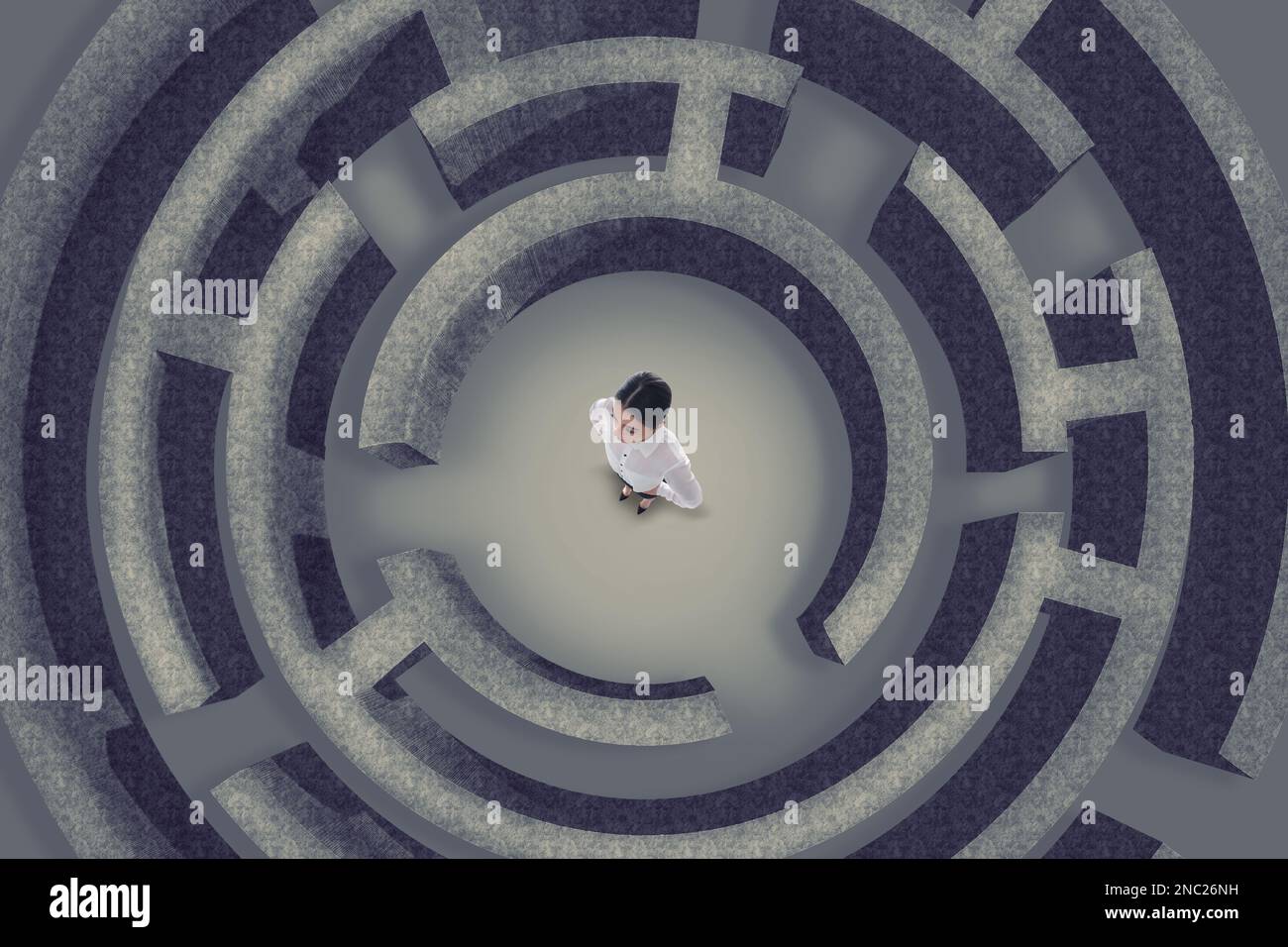 Draw maze game hi-res stock photography and images - Alamy