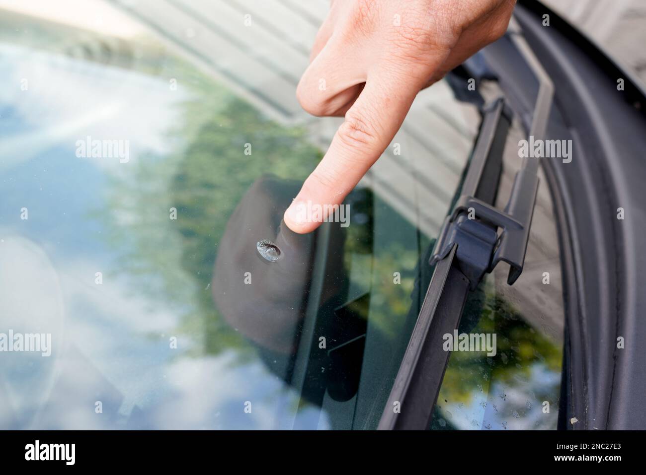 Windshield shot man driving car hi-res stock photography and images - Alamy