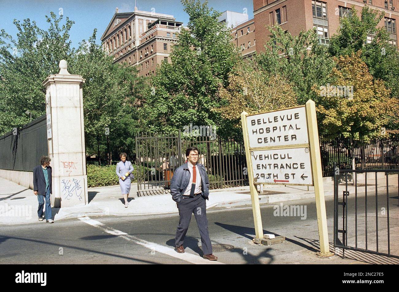 Exterior view of Bellevue Hospital in New York City in September 1986 ...