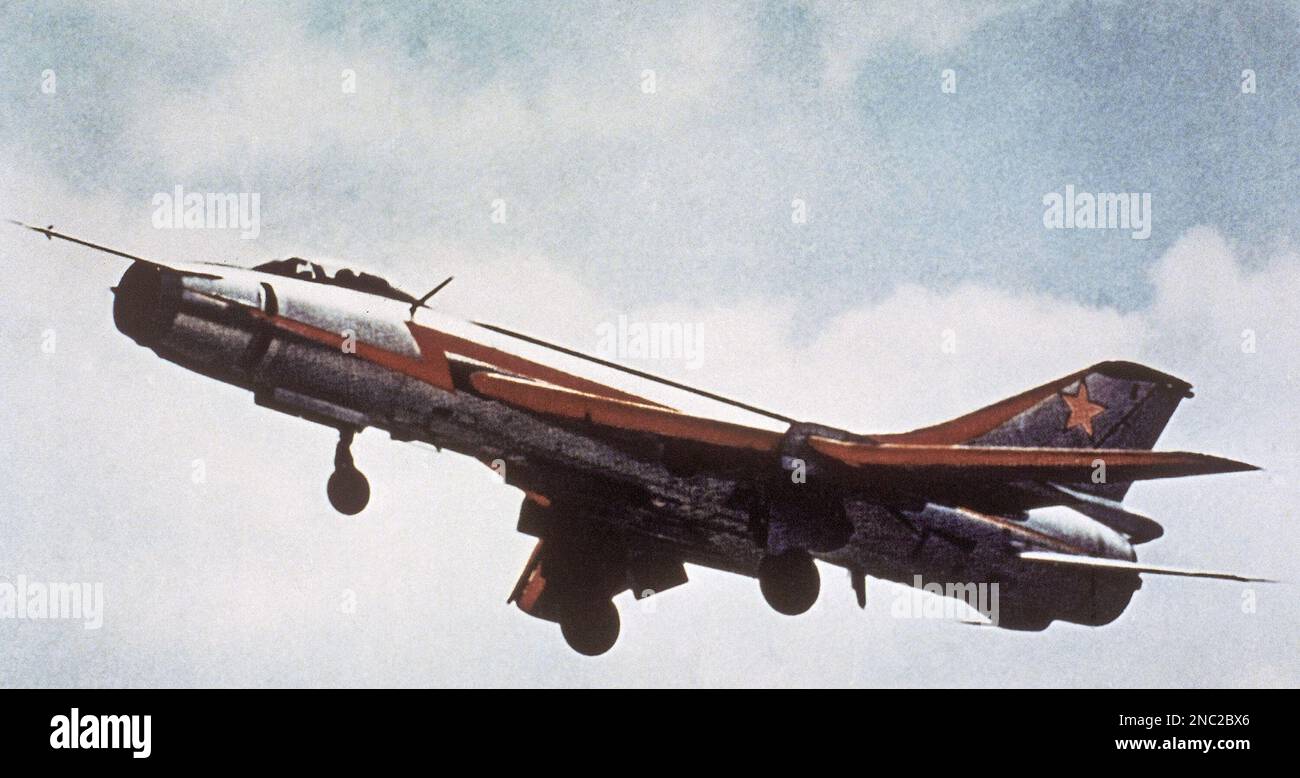 A Libyan SU-22 “Fitter J” aircraft armed with 2 AA-2 ATOLL air-to-air ...