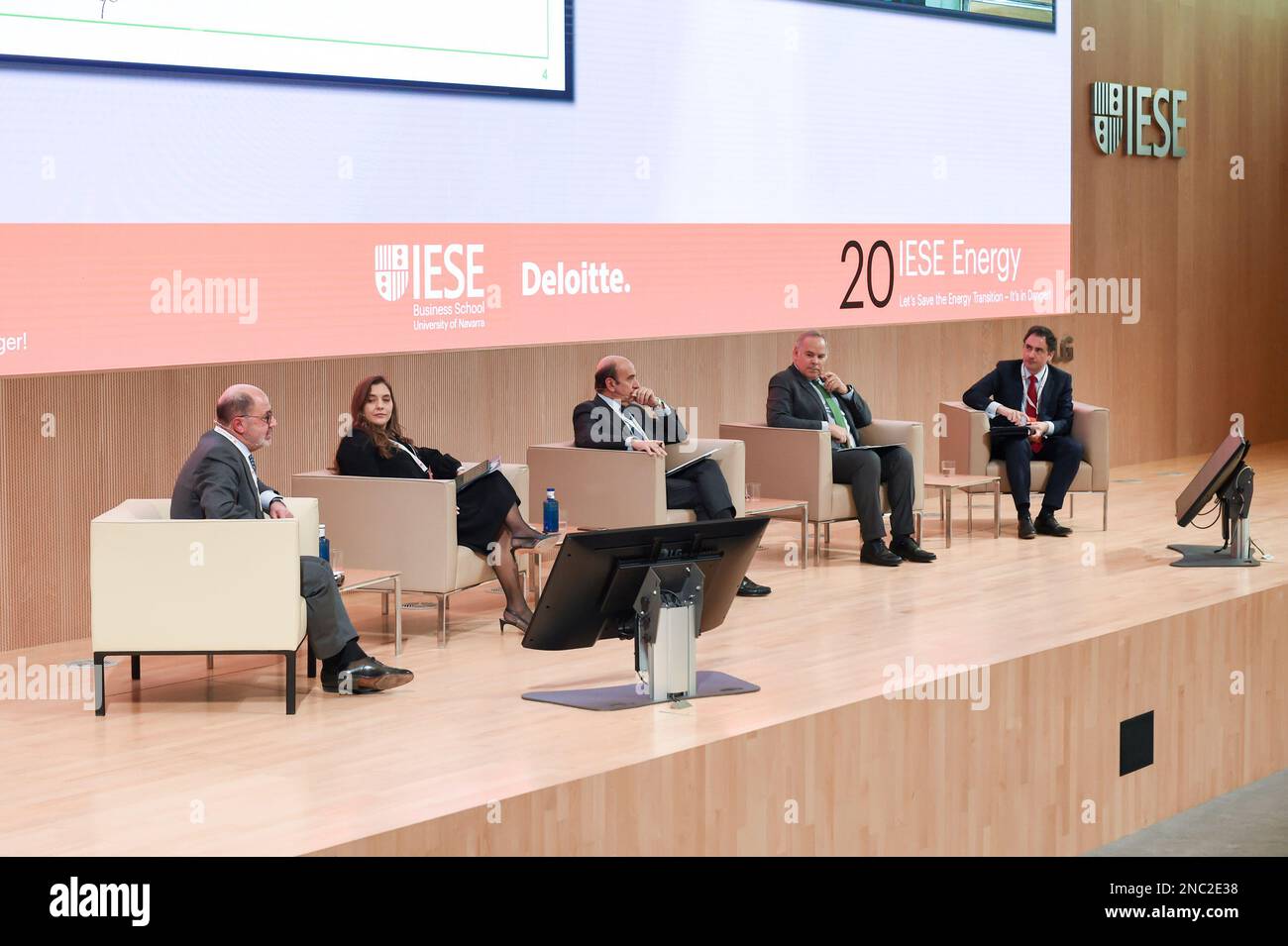 (L-R) Engineer Eloy Álvarez Pelegry; CEO of EDP Spain, Ana Paula ...