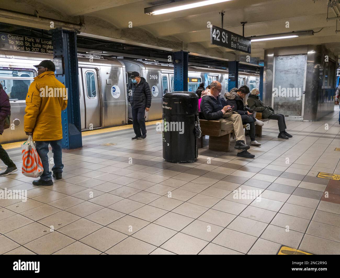 Weekend subway ridership in New York on Sunday, February 12, 2023 ...