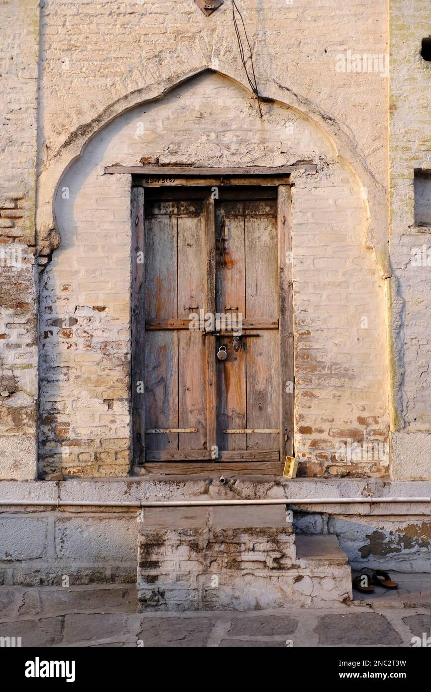 ancient Indian door, old vintage Indian door, wooden carved door Stock ...