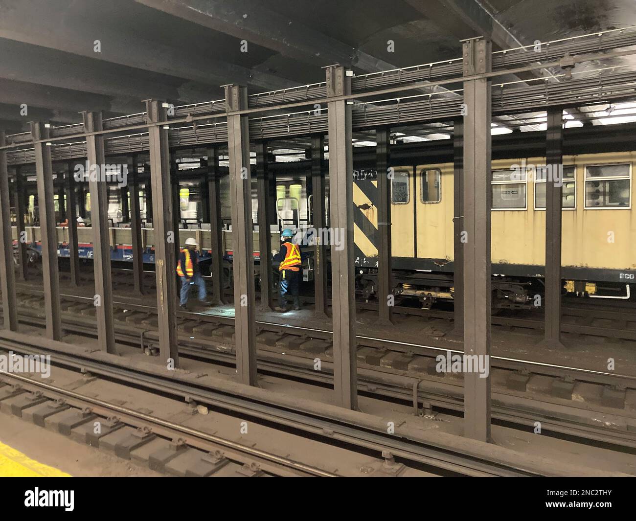 M travel disruption hi-res stock photography and images - Alamy