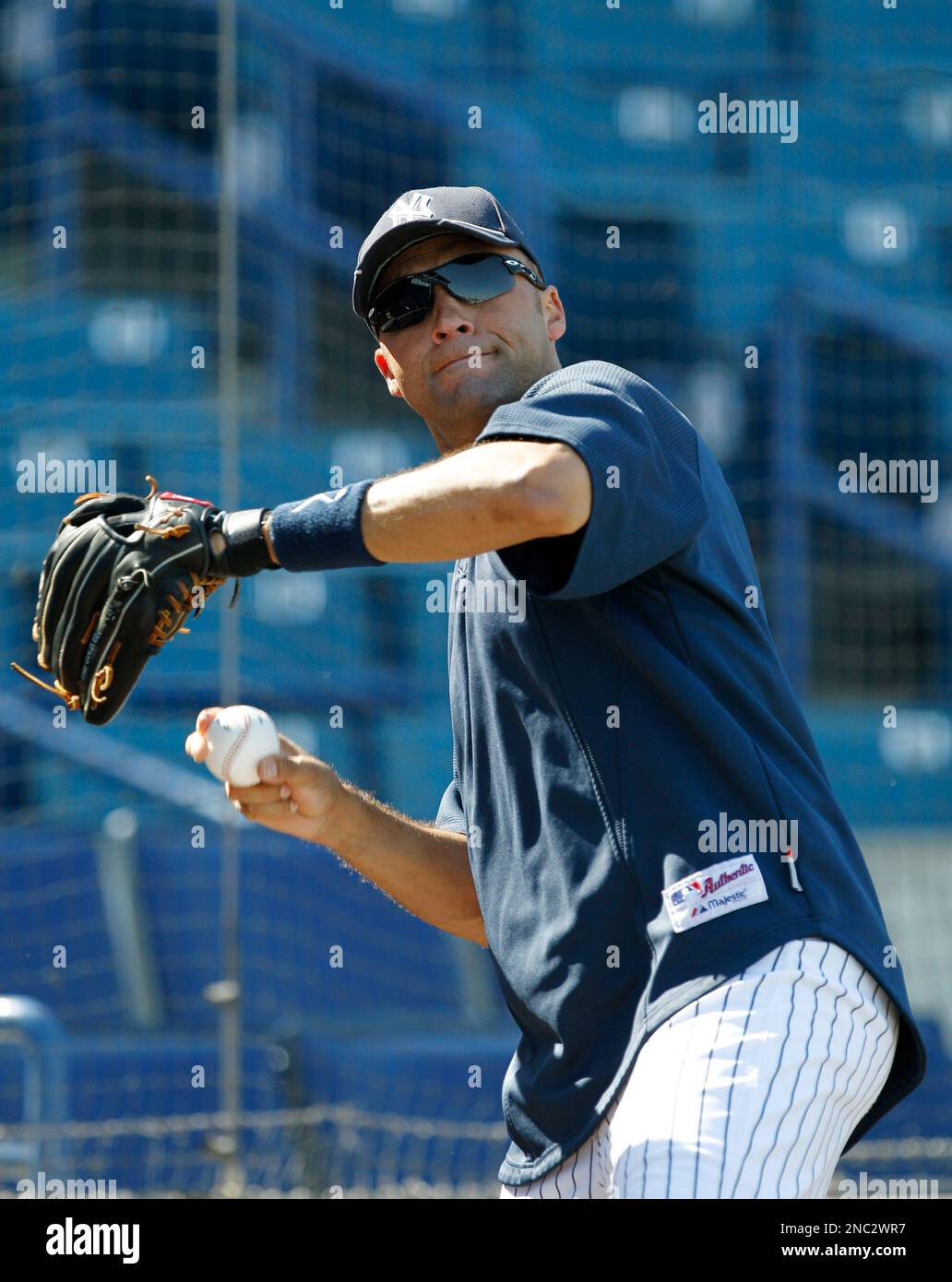 New York Yankees shortstop Derek Jeter (2) throws before their spring ...