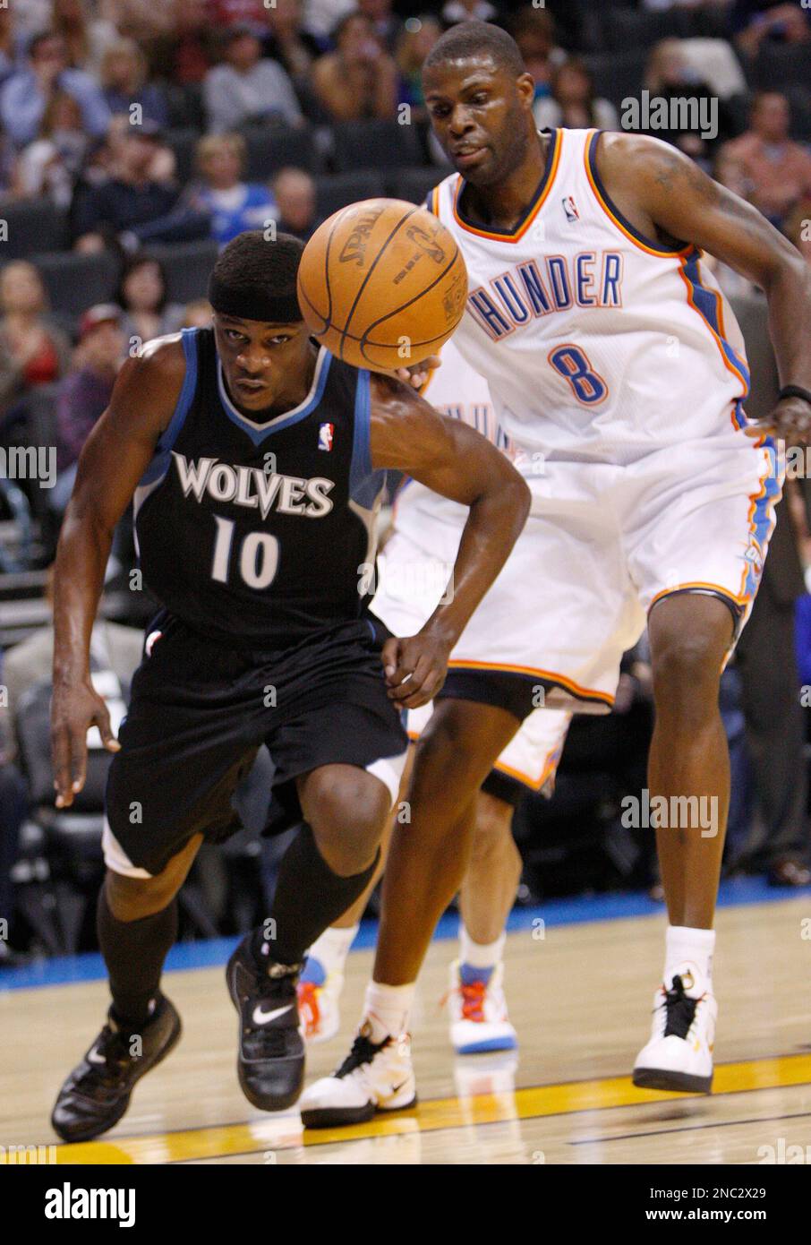 Minnesota Timberwolves guard Jonny Flynn, left, and Oklahoma City ...