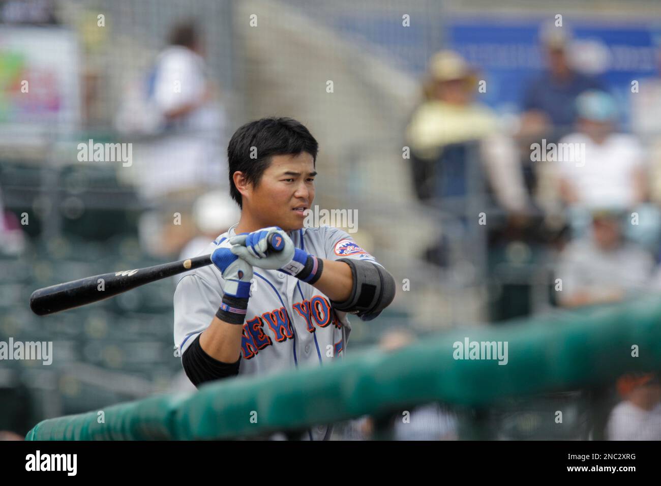 New York Mets' Chin-lung Hu in the dugout during a spring training ...