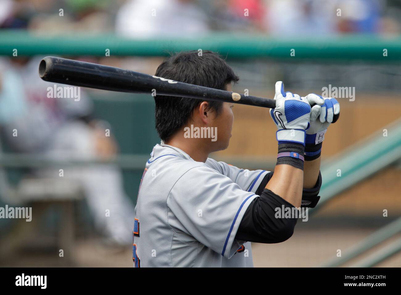 New York Mets' Chin-lung Hu in the dugout during a spring training ...