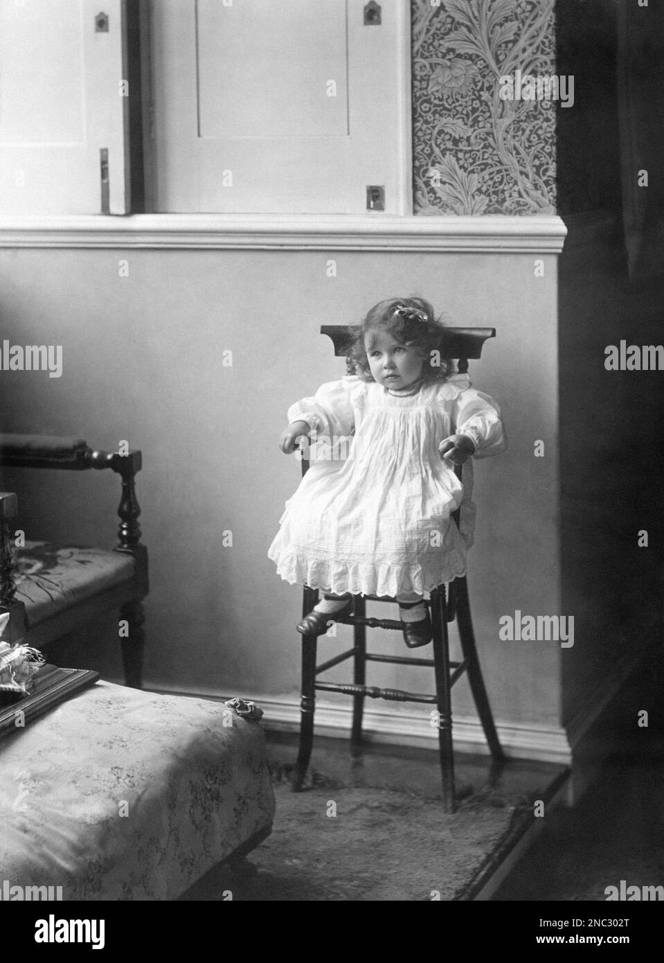 Her Majesty Queen Elizabeth as a child in August 1902. (AP Photo Stock ...