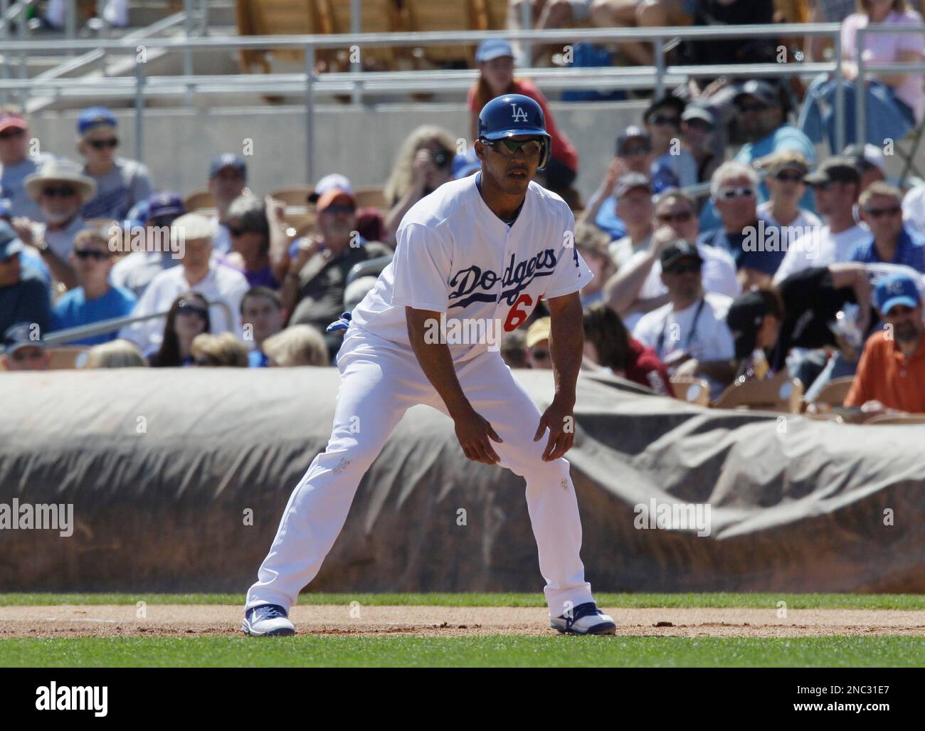 Los Angeles Dodgers' Ivan DeJesus looks at pitcher during the first ...