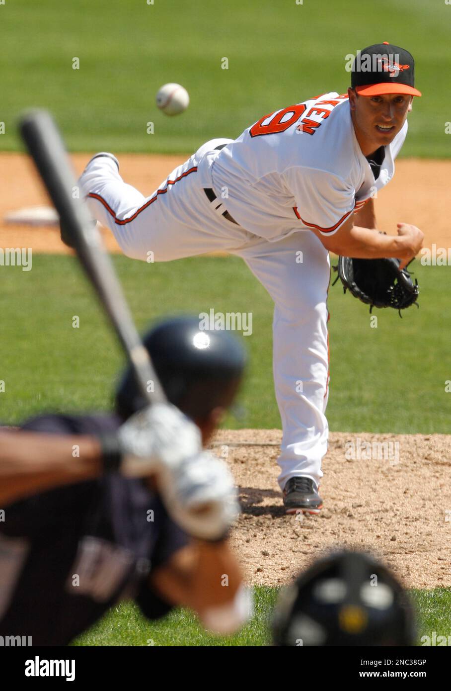 Baltimore Orioles pitcher Jason Berken throws in the sixth inning of a ...