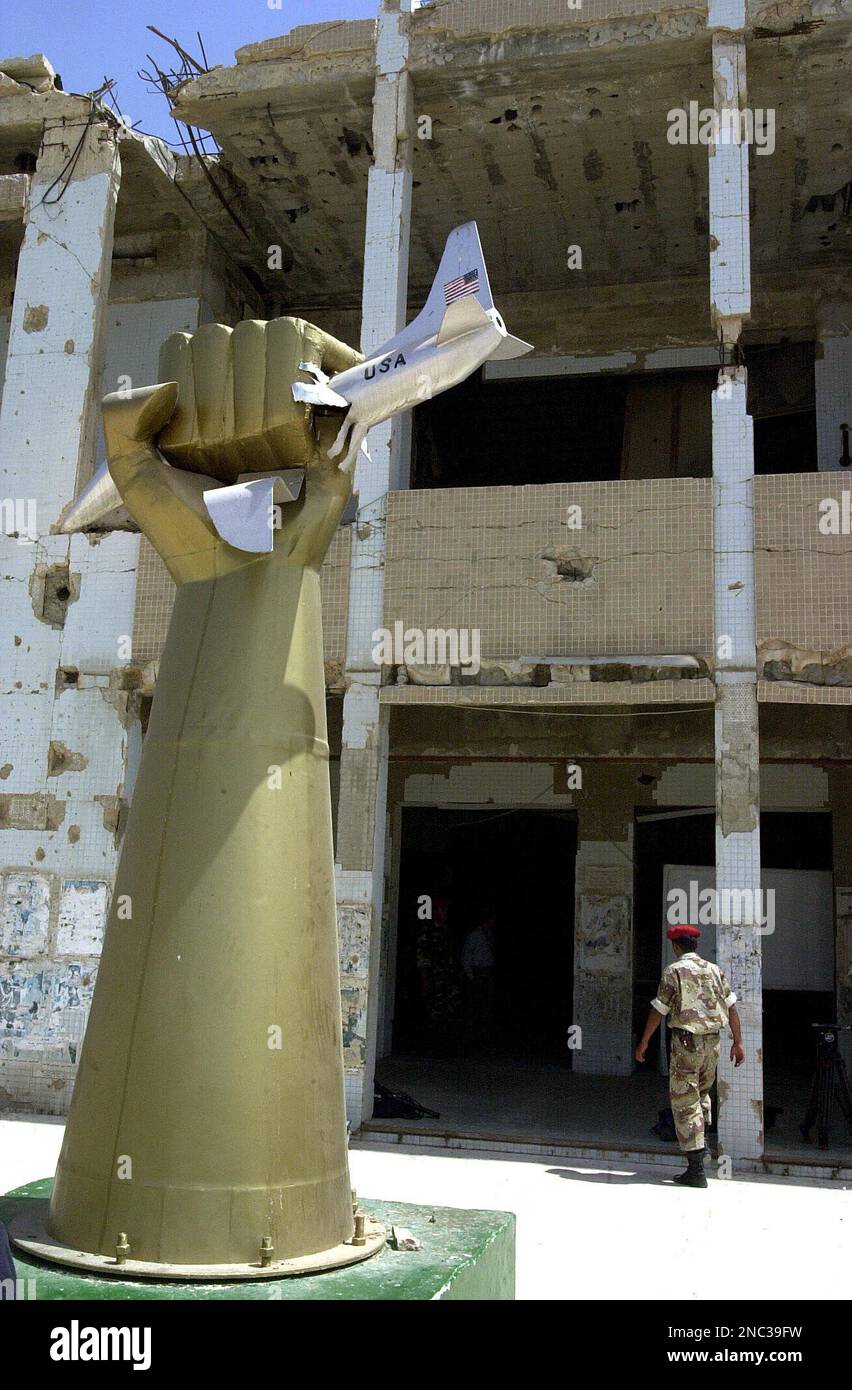 ** FILE ** In this August 31, 2003 file photo, a Libyan soldier enters ...