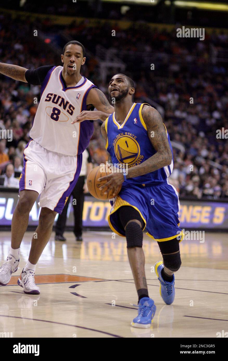 Golden State Warriors' Dorell Wright, right, against Phoenix Suns ...