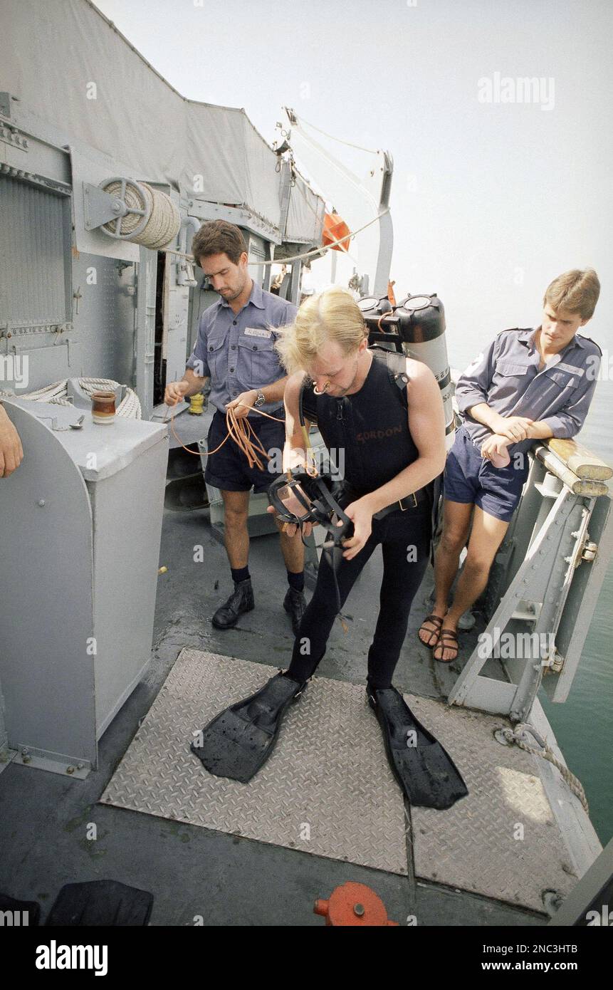 British sailors aboard HMS Gavinton in the Gulf of Suez outside Suez ...