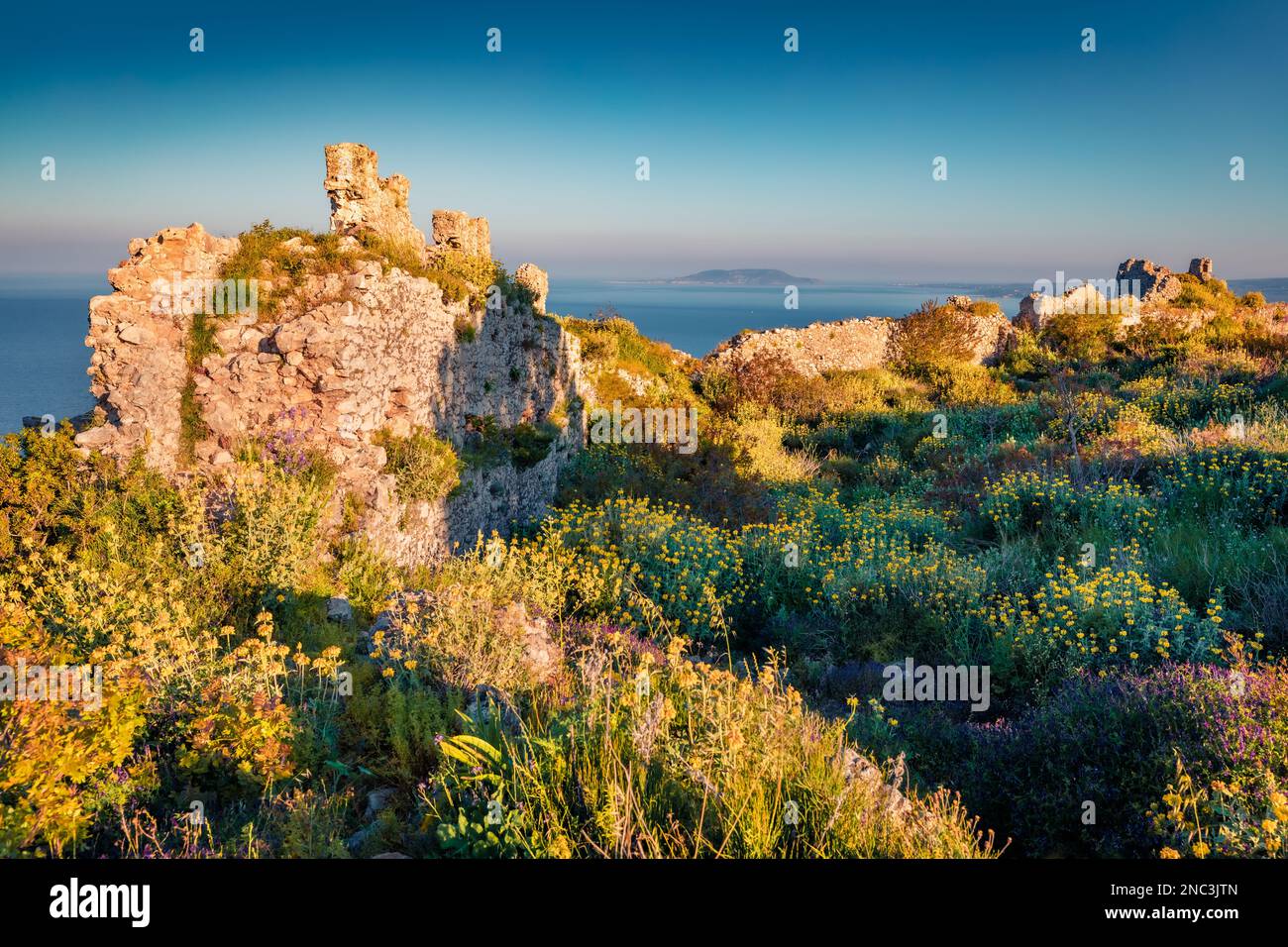 Old navarino castle hi-res stock photography and images - Alamy