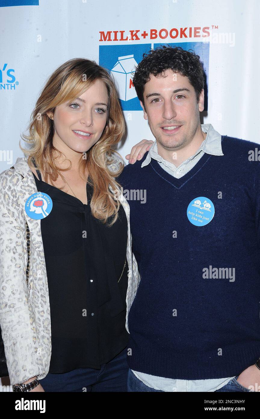 Jenny Mullen, at left, and Jason Biggs arrive at Milk and Bookies ...