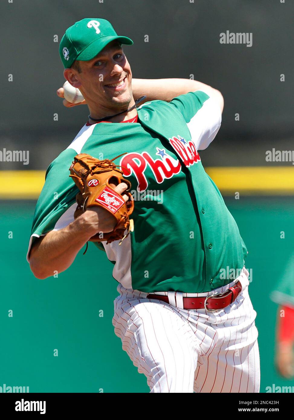 Philadelphia Phillies pitcher Cliff Lee throws in a spring training ...
