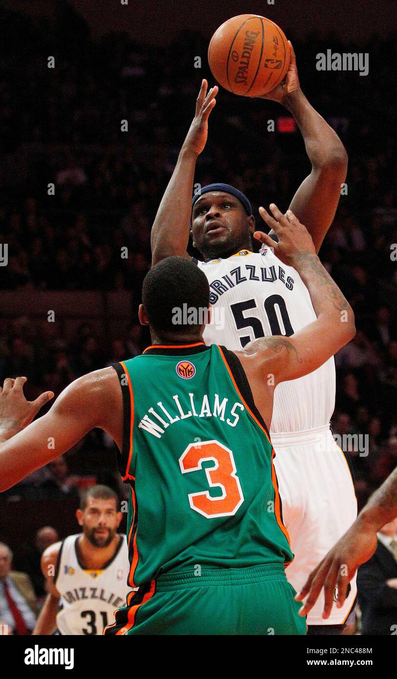 Memphis Grizzlies' Zach Randolph (50) shoots over New York Knicks ...