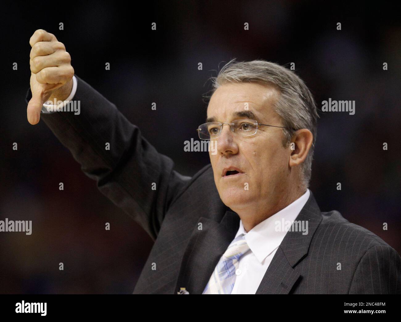 UC Santa Barbara coach Bob Williams gestures during the first half of a ...