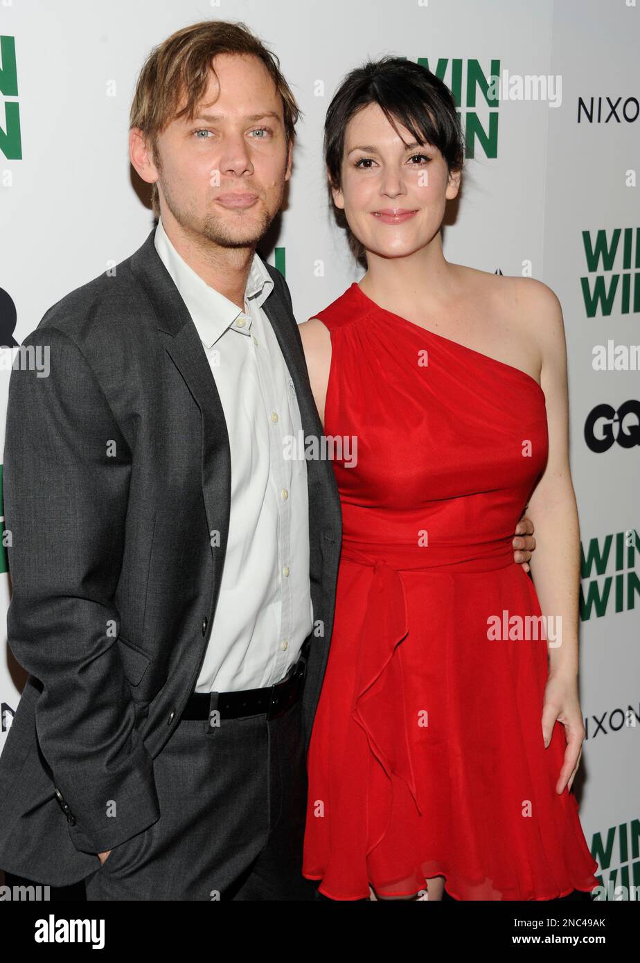 Actress Melanie Lynskey and husband Jimmi Simpson attend the premiere ...