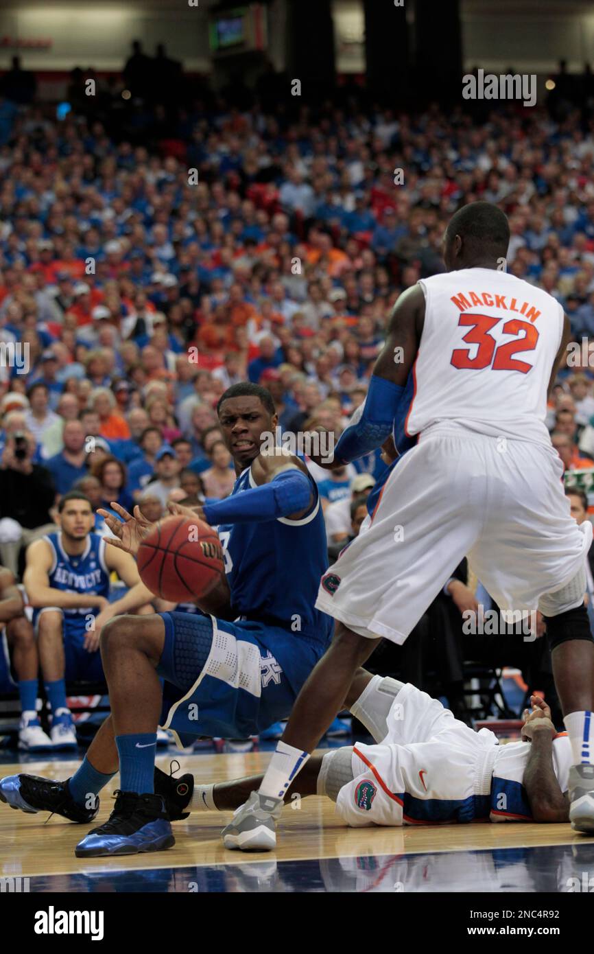 Kentucky forward Terrence Jones (3) moves around Florida center Vernon ...