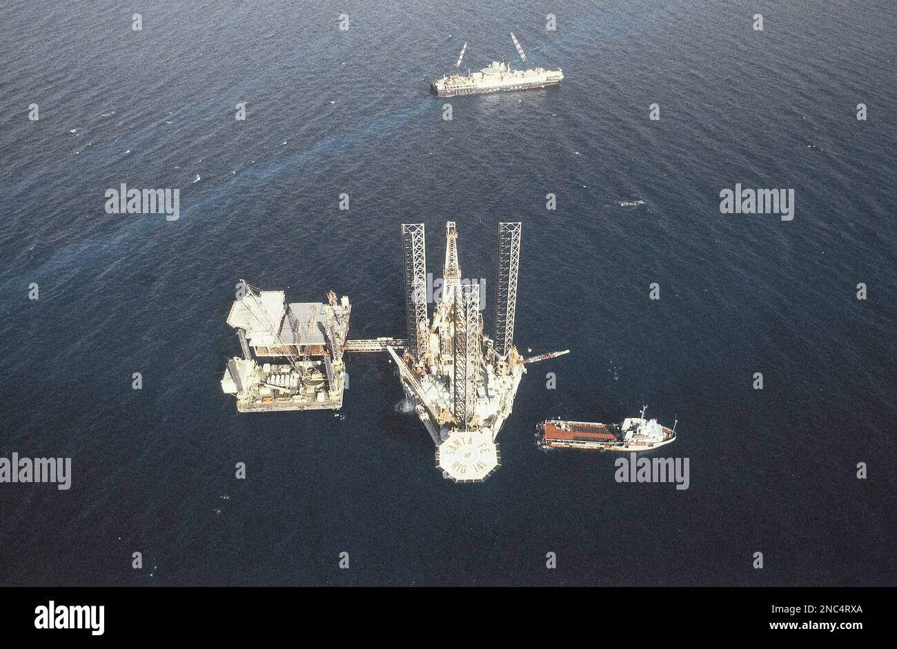 Abu Rodeis Sinai Oil in Egypt in 1985. (AP Photo Stock Photo - Alamy