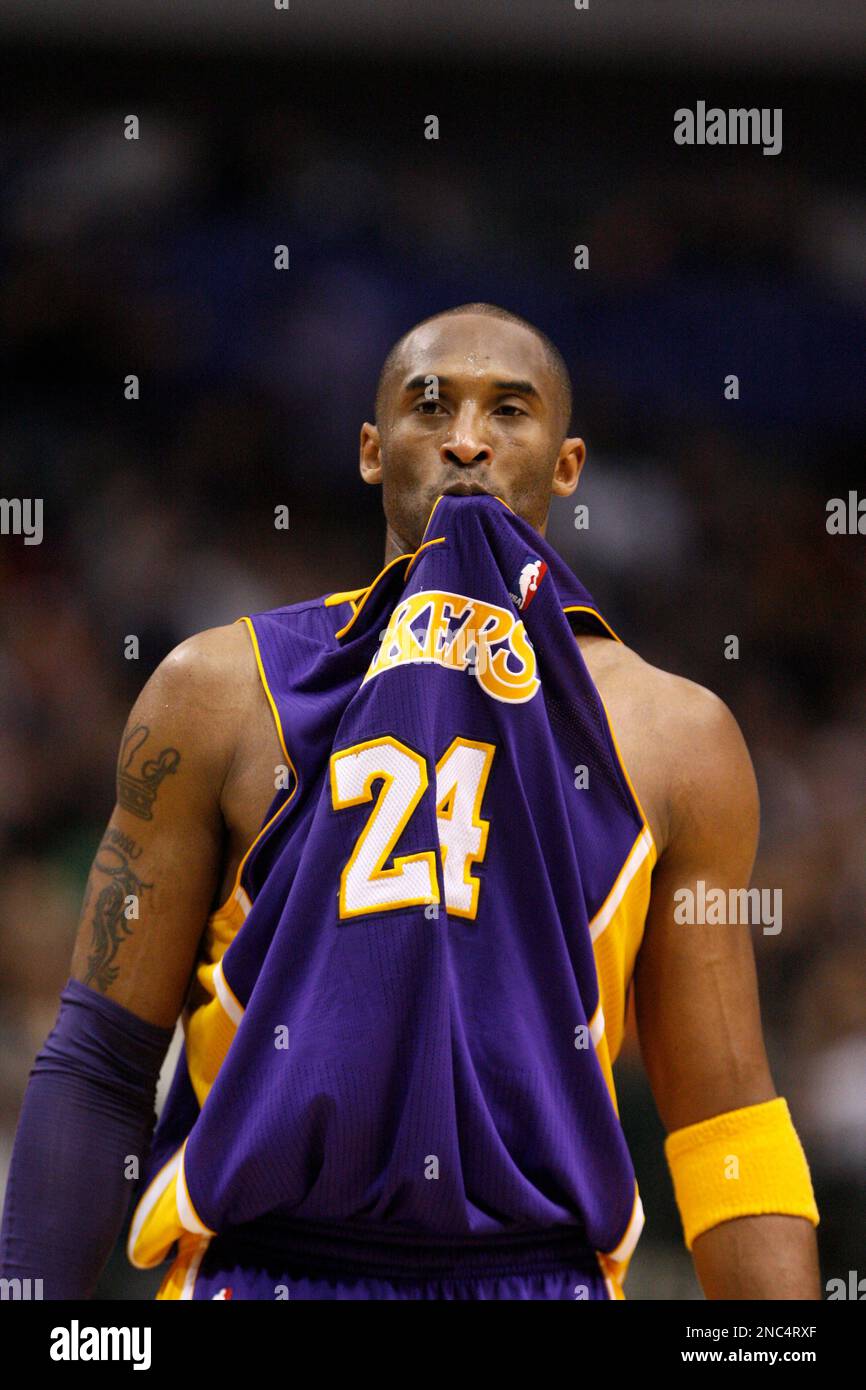 Los Angeles Lakers shooting guard Kobe Bryant (24) during the NBA ...