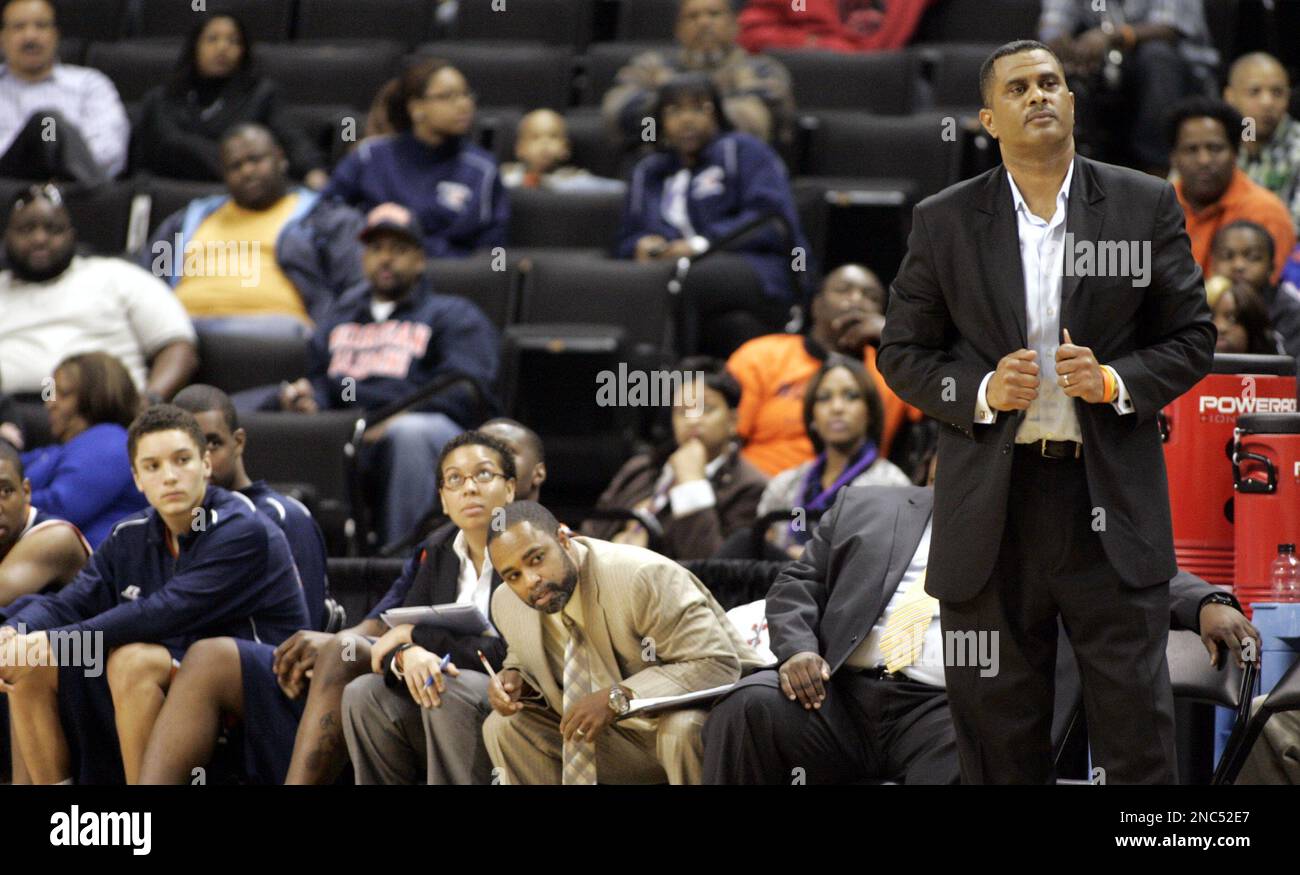 Morgan State coach Todd Bozeman, right, watches his team lose to ...