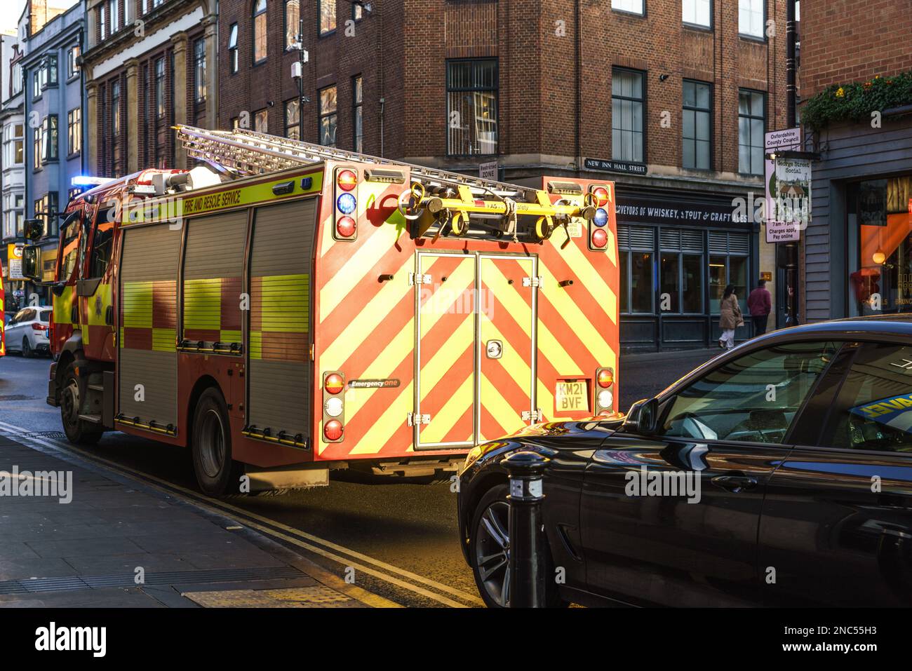 Fire engines attend an incident in Oxford City Centre Stock Photo - Alamy