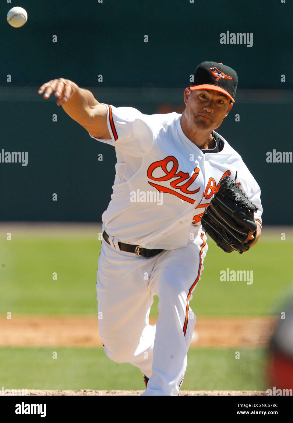 Baltimore Orioles pitcher Jeremy Guthrie (46) throws to Philadelphia ...