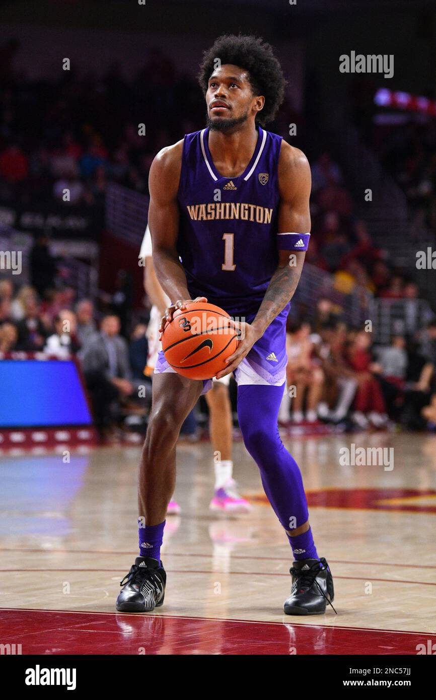 LOS ANGELES, CA - FEBRUARY 04: Washington Huskies forward Keion Brooks ...