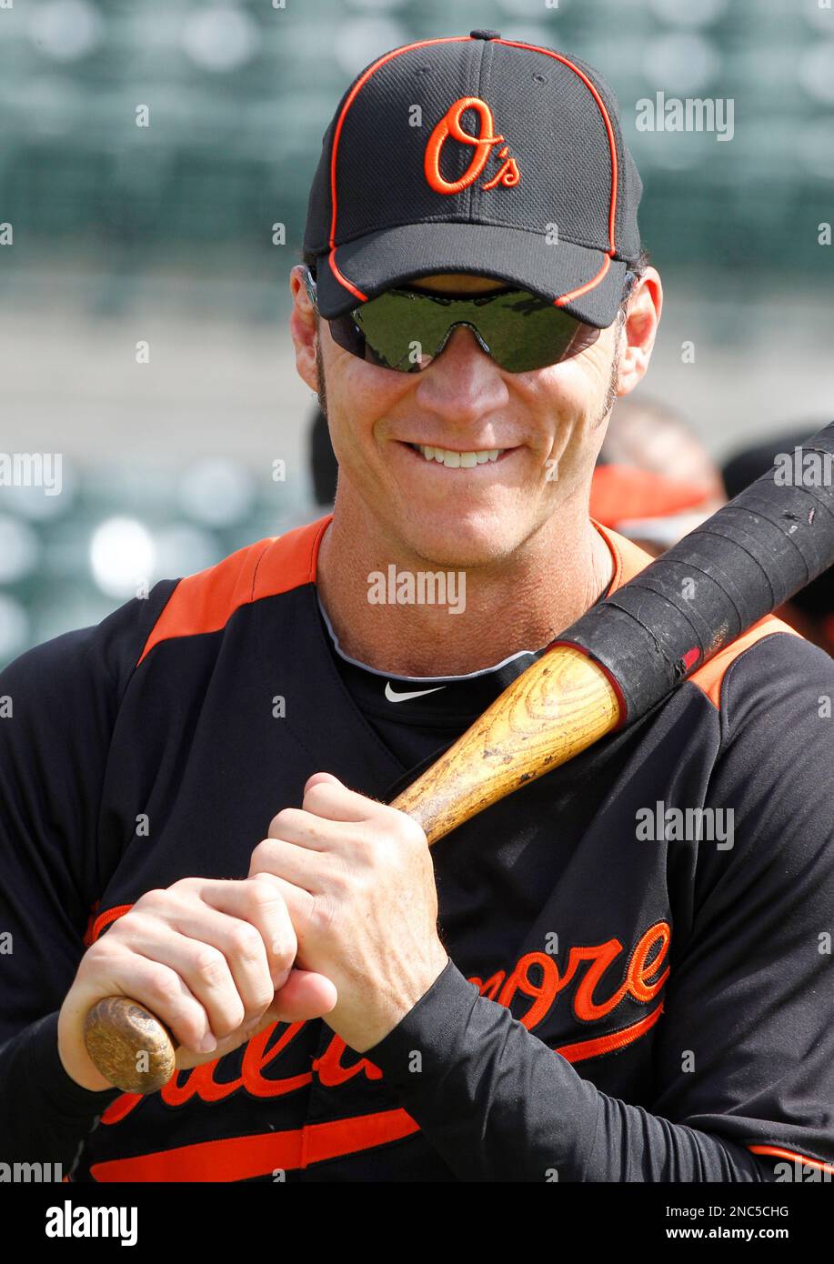 Baltimore Orioles' Brady Anderson waits to hit during a pre-game ...