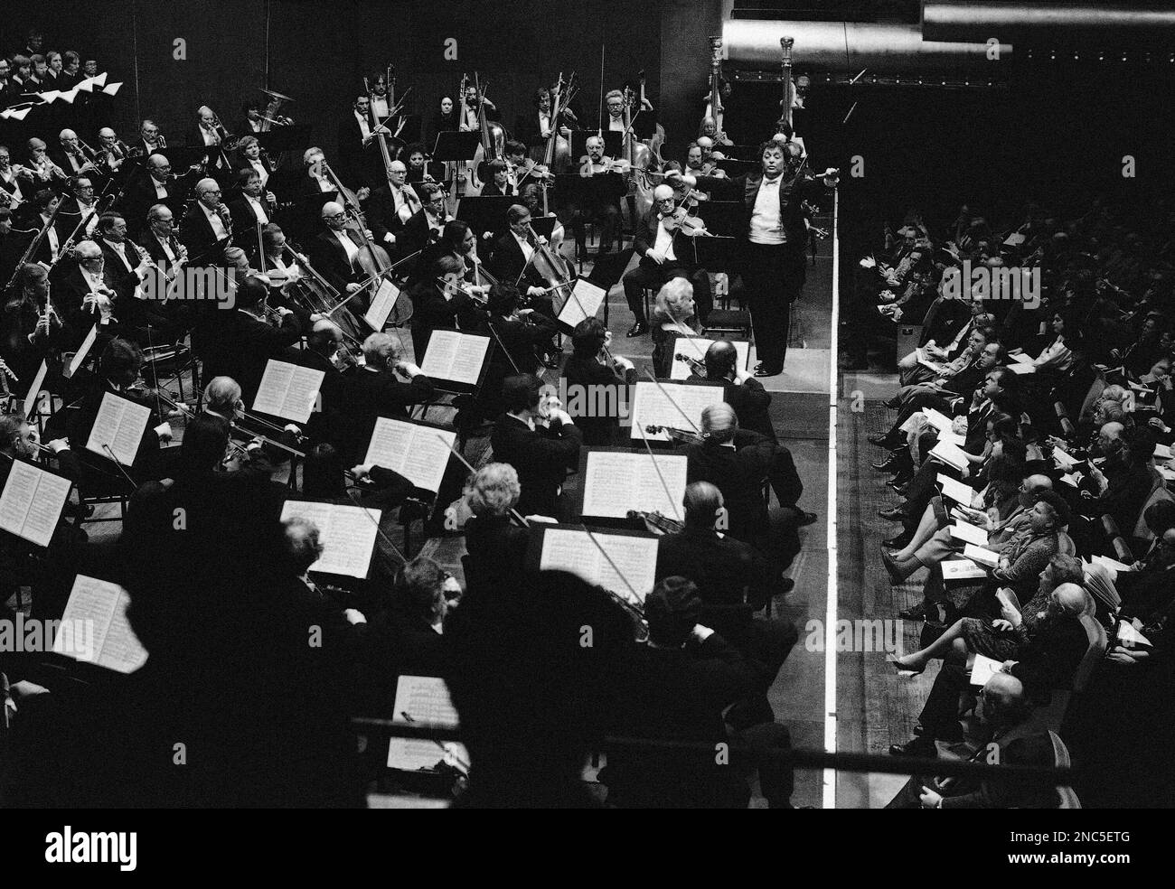 Zubin Mehta conducts the New York Philharmonic at New York’s Avery ...