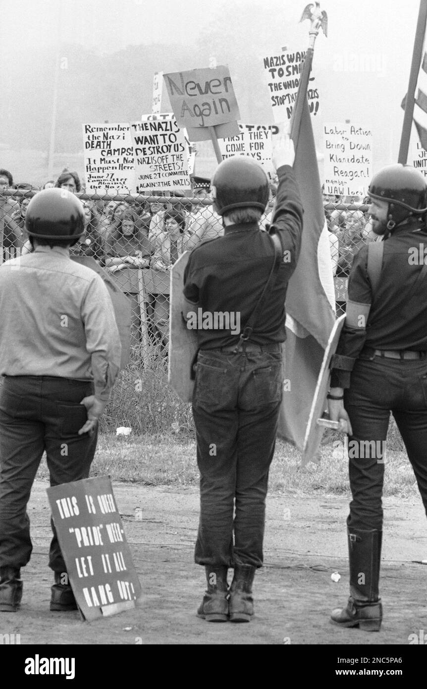 Member of the American Nazi Party gives Nazi salute to anti-Nazi ...