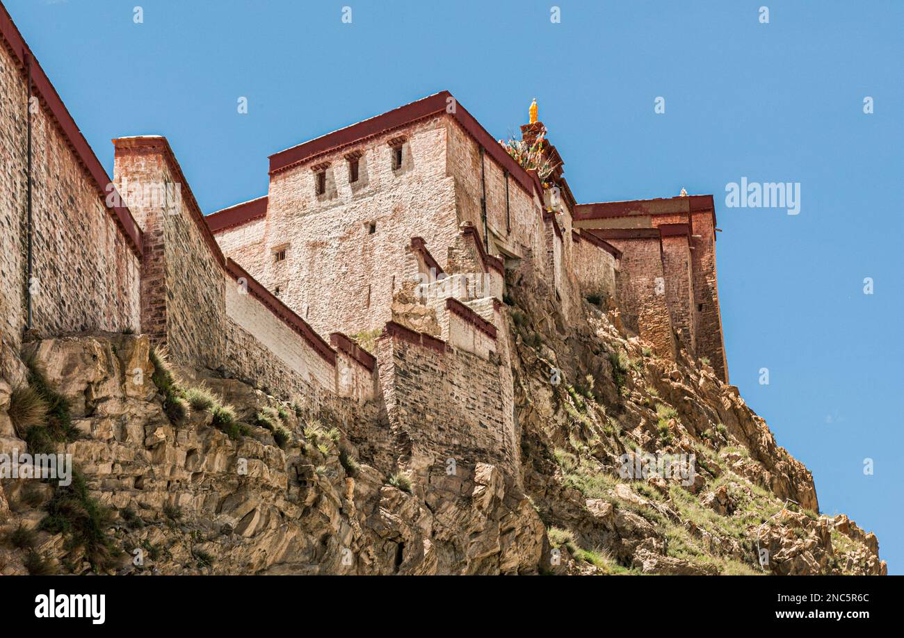 Gyantse Dzong or Gyantse Fortress is one of the best preserved dzongs ...