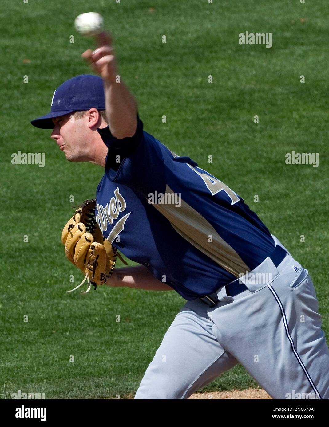 San Diego Padres' pitcher Wade LeBlanc delivers against the Chicago ...