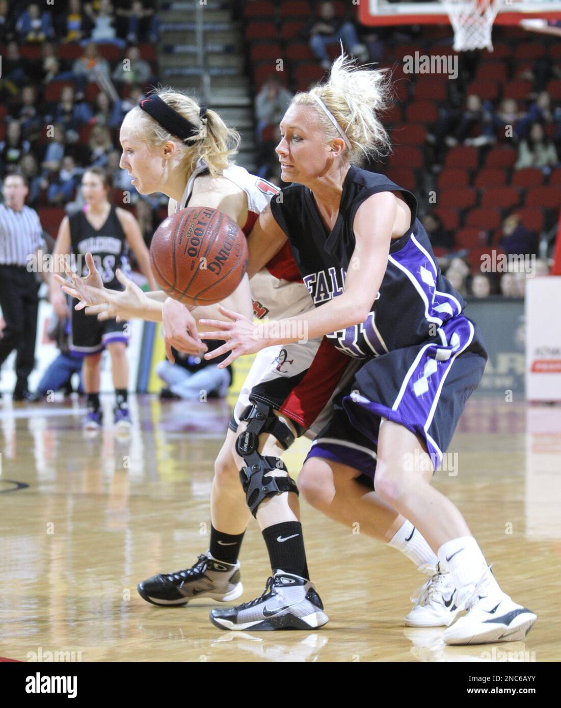 OA-BCIG's Ashley Zobel, right, and Estherville Central's Casey Sievert ...