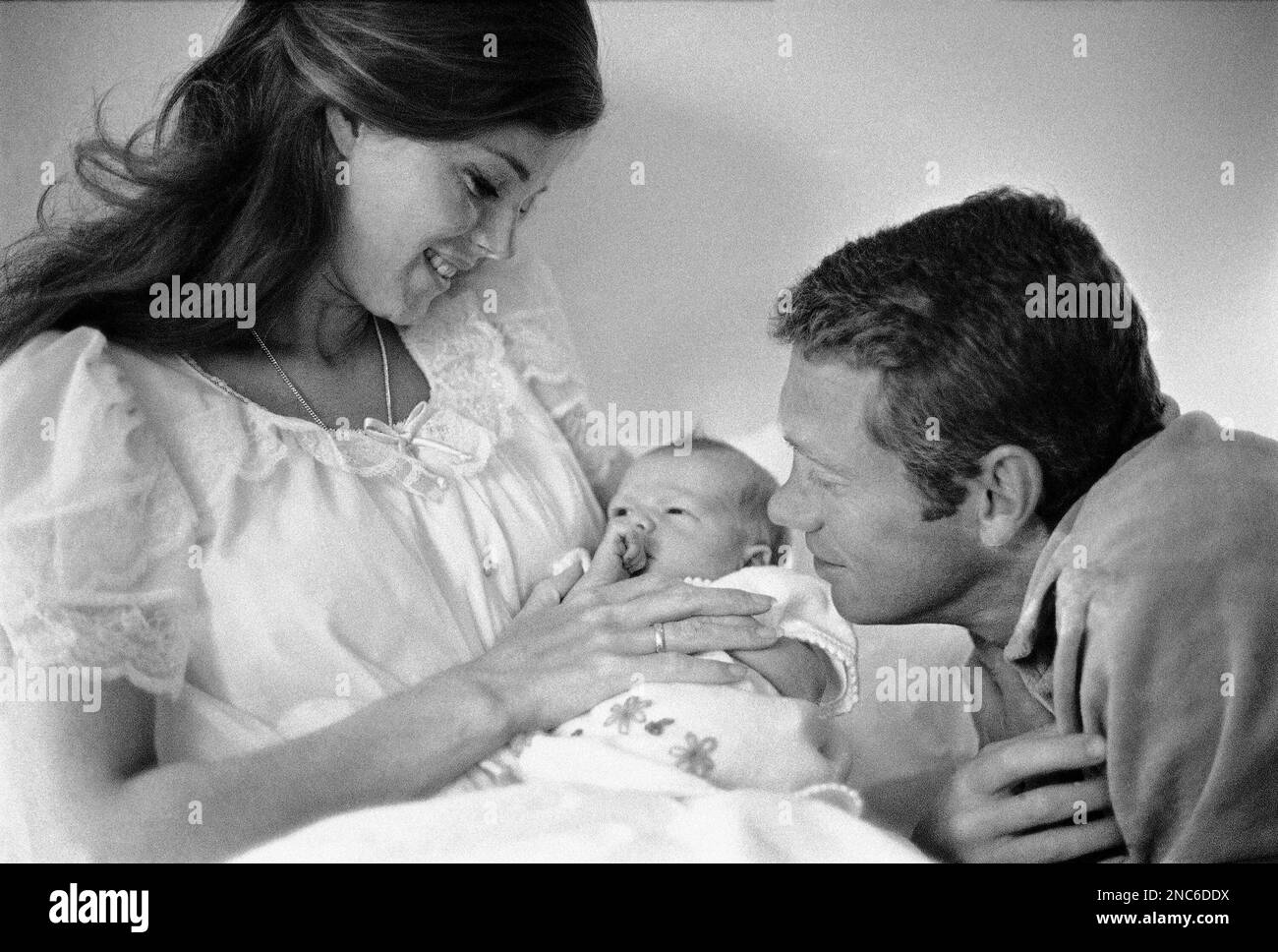 Actress Samantha Eggar and husband, actor Tom Stern, debut their week ...