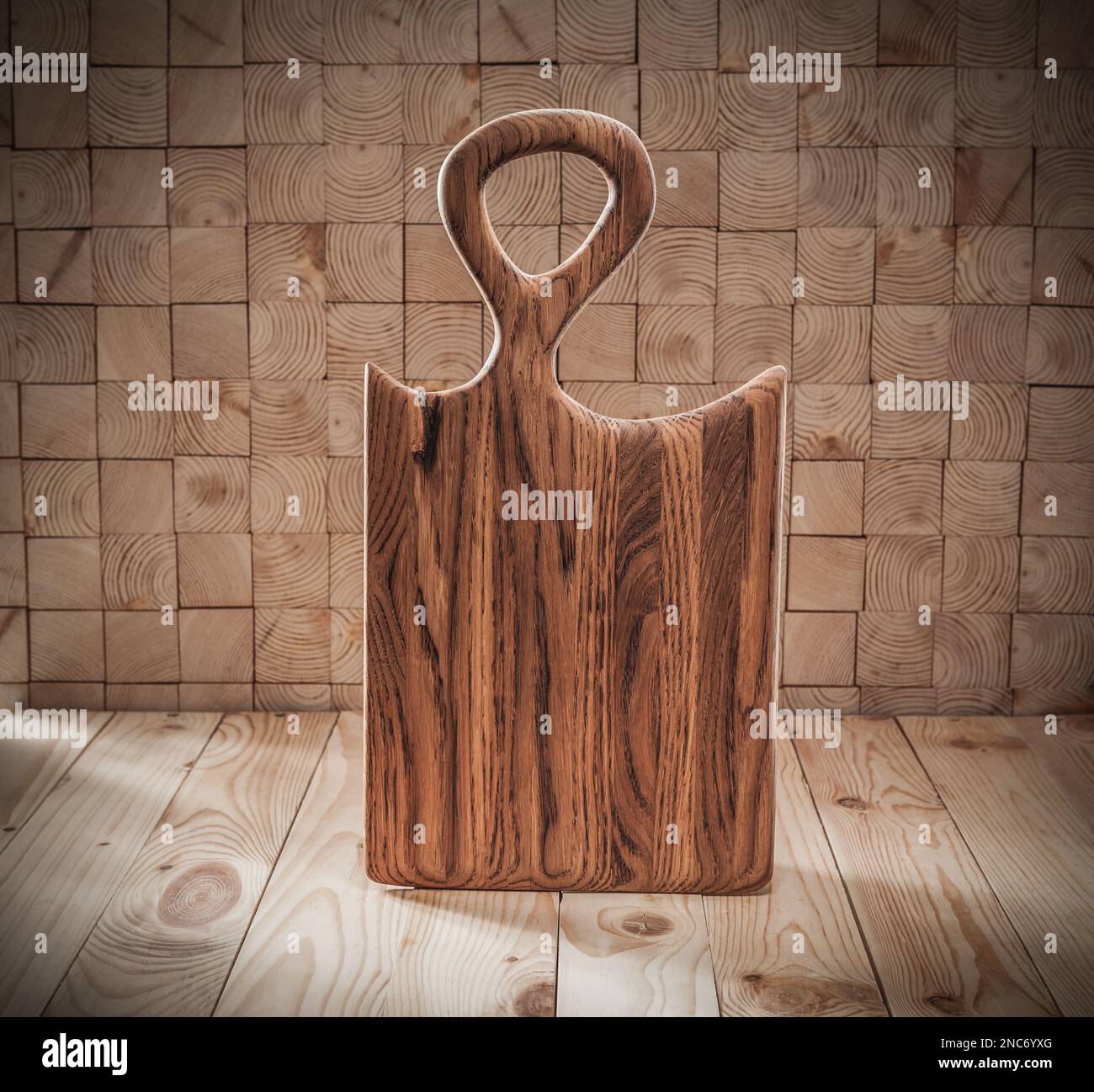 vintage wooden chopping board Stock Photo - Alamy