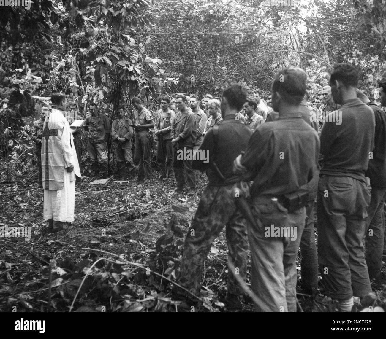 Lieut. Owen Monaghan, Catholic chaplain of Chicago, Ill., says mass for ...