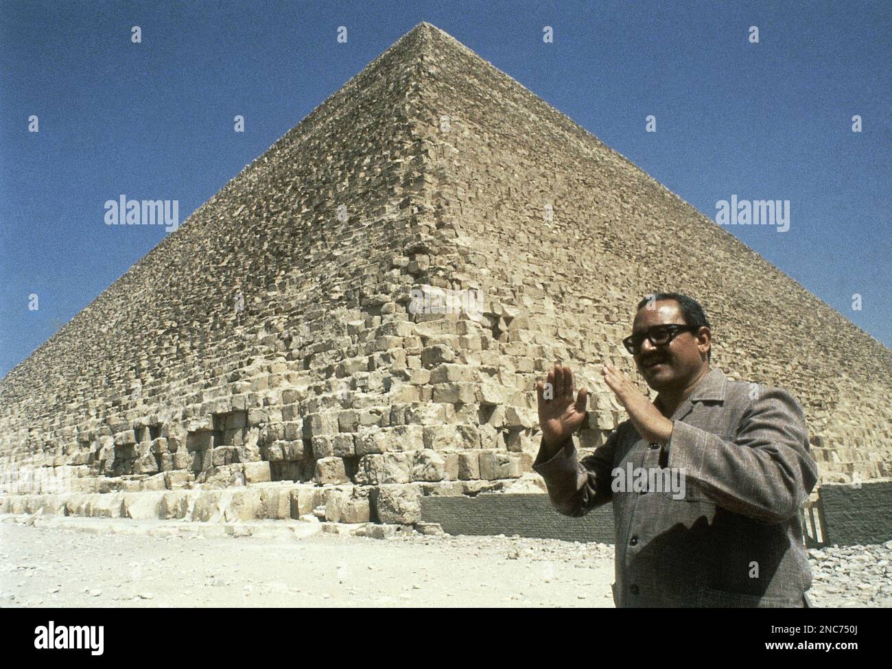 Dr. Nassef Mohamed Hassan, keeper of the Pyramids, explains work that ...