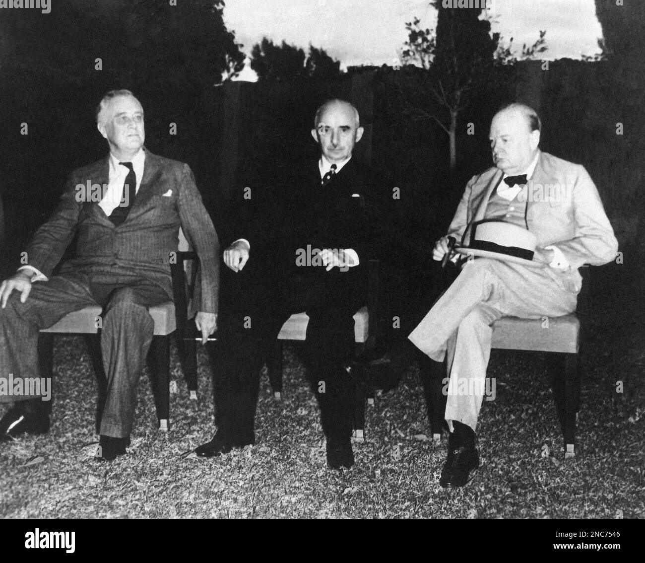 American President Franklin D. Roosevelt, left, President Ismet Inonu ...