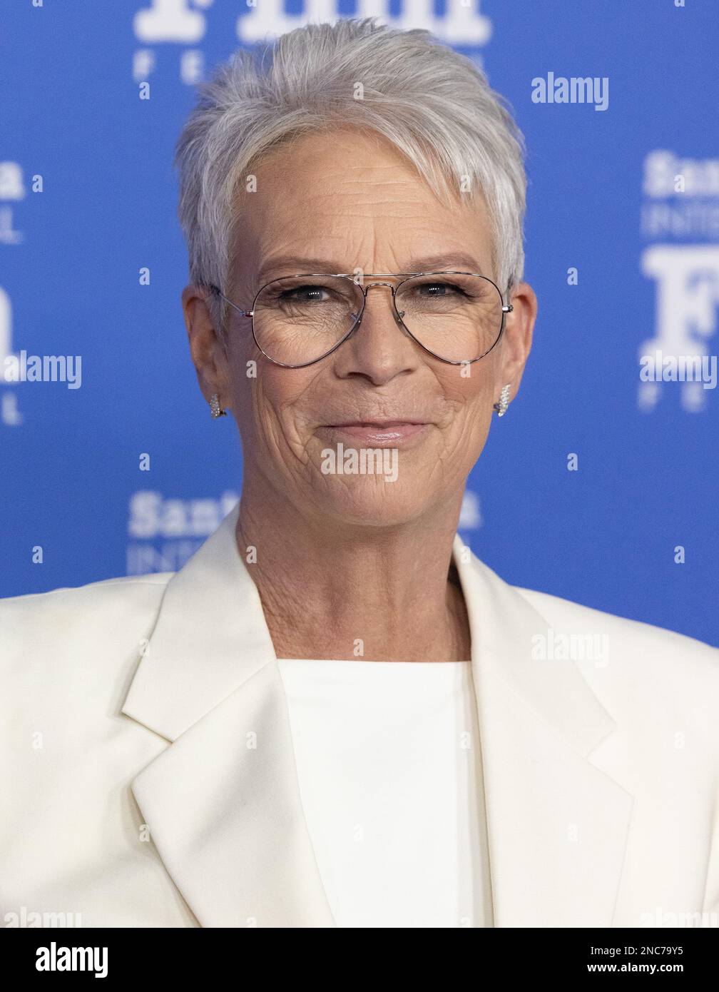 Jamie Lee Curtis on the red carpet for the Maltin Modern Master Award ...